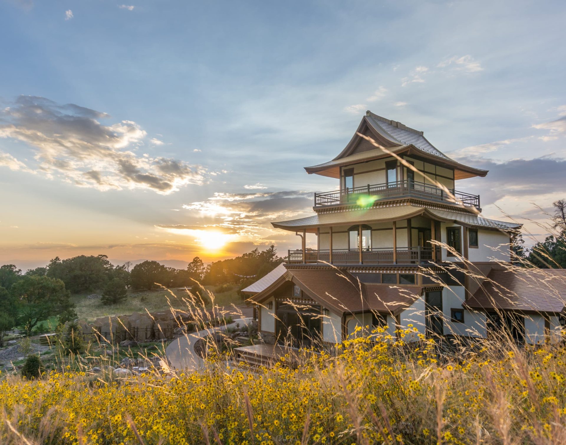 Samten Ling: Retreat Deposit - Mangala Shri Bhuti
